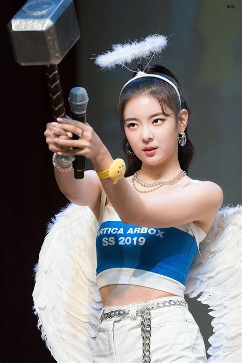 The Lia On Twitter Itzy Lia Girl