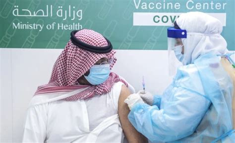 الداخلية السعودية التطعيم بجرعتين من أحد اللقاحات المعتمدة ضد كوفيد