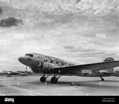 New York New York 1937 Twas Dc 3b At The North Beach Airport Now La