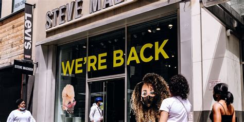 Supply Chain Delays Hit Retailer Restocking Efforts Wsj