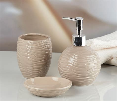 Buy Vein Brown Glossy Ceramic Bathroom Accessories Set Of 3 At 37
