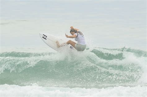 Seis surfistas brasileiras disputam as últimas vagas para o Challenger