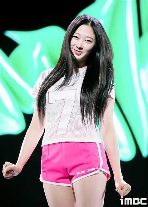 [움짤] 에스파 지젤 댓츠 핫 핑크젤깅~