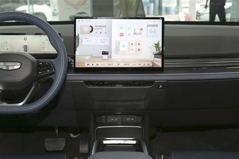 吉利几何g6 2024款 500km 旗舰型图片 吉利几何 13 68张图片 汽车内饰图库 懂车帝