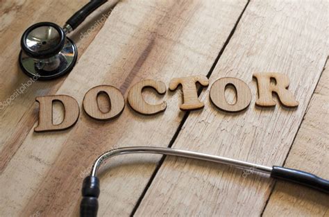 Médico y cuidado de la salud palabras escribir tipografía lettering concepto Doctor