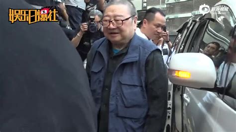 金庸遗孀林乐怡抵灵堂打点 明出殡后送宝莲寺火化 手机新浪网