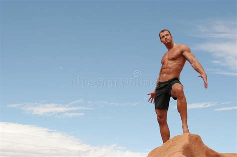 Construtor De Corpo Foto De Stock Imagem De Isolado Branco 6569824