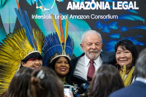 No Egito Lula propõe COP no Brasil e recebe carta de governadores da