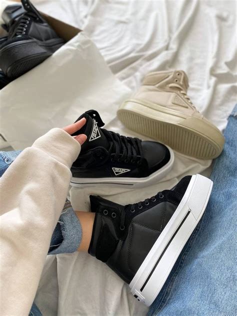 Жіночі кросівки Prada Quilted Nylon женские кроссовки прада — ціна 2350 грн у каталозі Кросівки