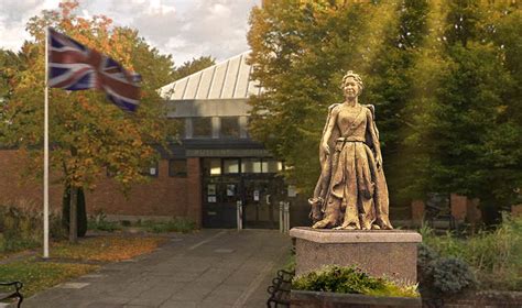Full Sized Statue Of Queen Elizabeth II Proposed For Oakham Pukaar