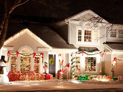 Best 15 Of Hanging Outdoor Holiday Lights