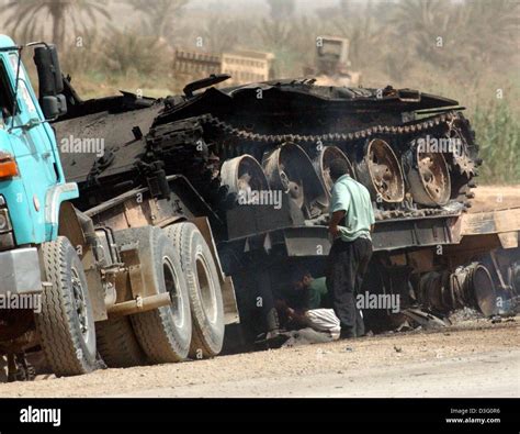 Unruhen Konflikte Krieg Krieg Tank Irak Fotos Und Bildmaterial In