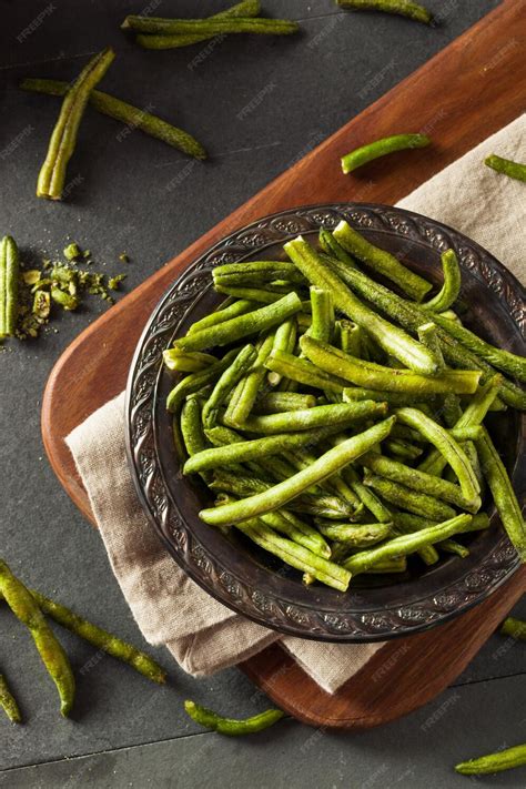 Premium Photo Healthy Nutritious Dehydrated Green Bean Chips