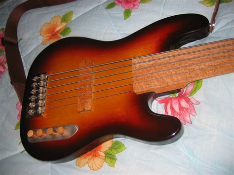 Show Your 5 String Precision