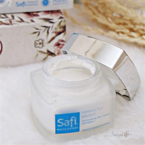 Jual Safi Ultimate Bright Illuminating Day Cream Biru Putih Spf 15