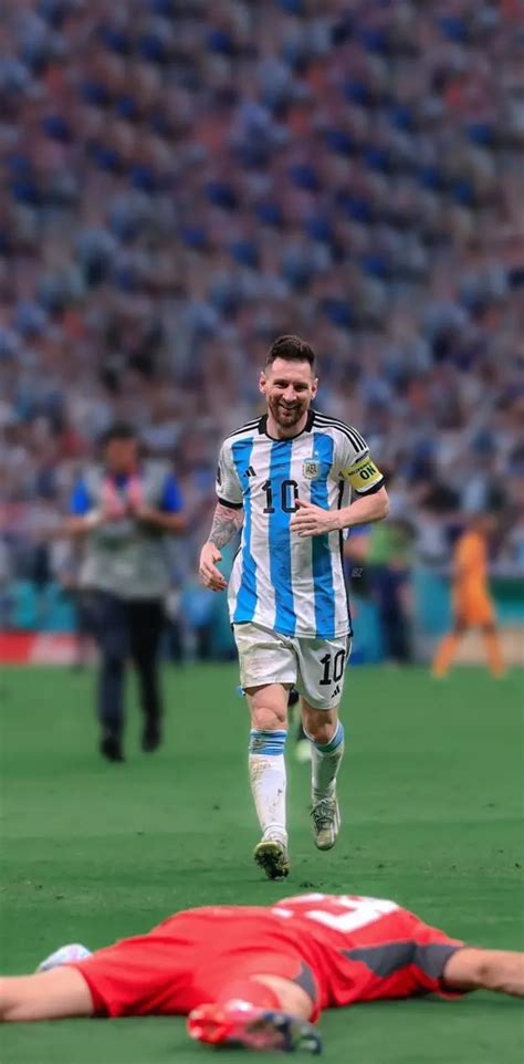 Messi Y Dibu Wallpaper By Amity Xa Download On Zedge™ E0f8