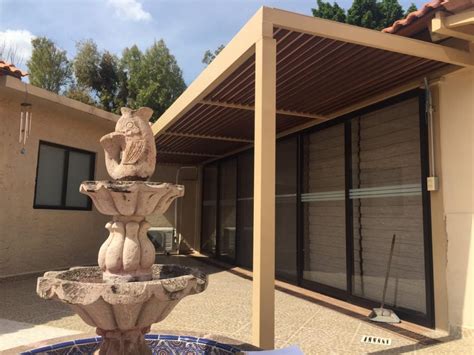 Pergola de aluminio imitación madera Techos y Pérgolas en Quéretaro