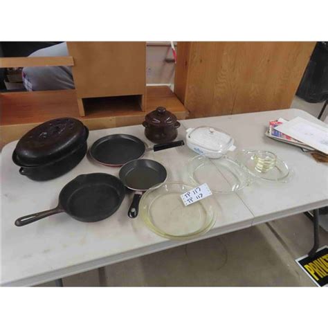 Roaster Frying Pan Corning Ware Pyrex Mcsherry Auction Service Ltd