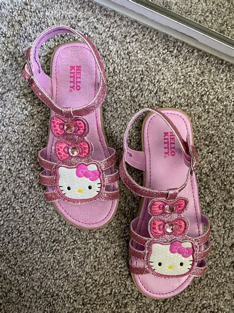 Hello Kitty Sandals