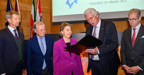 Stiftungs Preis Für Top Medizinerin Tanja Fehm In Düsseldorf