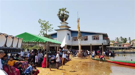 မုဒုံမြို့ရှိ ကန်ကလေးစေတီတော် ဗုဒ္ဓပူဇနိယပွဲတော် မြန်မာ့ရိုးရာလှေလှော်ပြိုင်ပွဲကျင်းပ