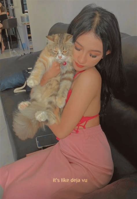 5 Potret Seksi Selebgram Bengkulu Yang Ditangkap Karena Live Bugil Di