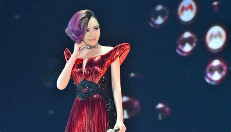 江蕙封麥9年拋震撼彈！認了動心復出開唱「請給我時間審慎思考」 娛樂 Nownews今日新聞