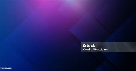 빛나는 밝은 동적 파란색과 보라색 배경추상 기하학적 모양 미래 지향적 인 기술 디지털 하이테크 개념 배너 포스터 카드 헤더 웹
