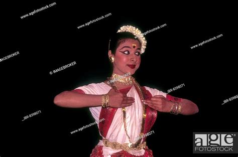 Mohiniyattam Mohiniattam A Classical Dance Form From Kerala Stock