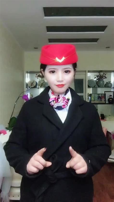空姐下班卸下伪装秒变40岁大妈新浪新闻