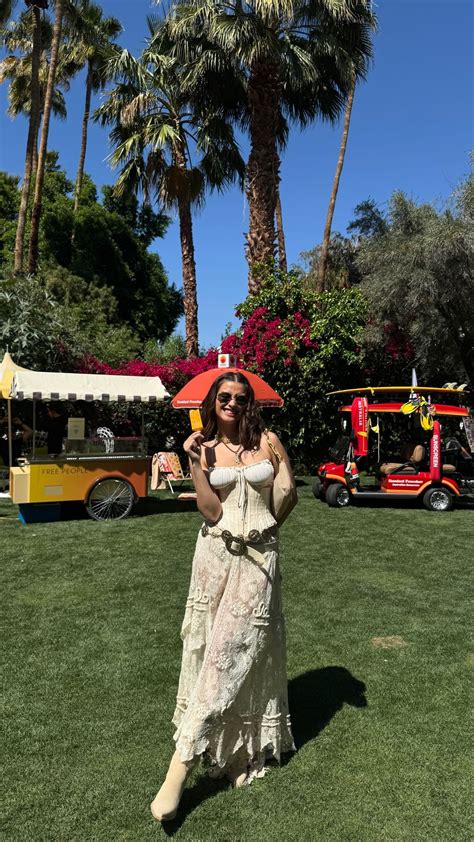 Liza In Coachella ☀️🌴 Liza Soberano Attends Day 1 Of