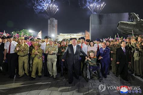 북한 김정은 전승절 경축공연 관람 연합뉴스