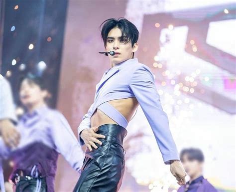 13 Of The Most Iconic K Pop Stage Outfits Ever According To Fans Koreaboo