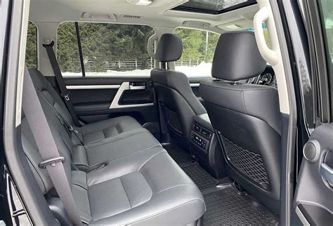 Аренда Toyota Land Cruiser 200 черный с водителем 3000 руб/час, прокат ...