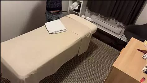 마사지 받는 비즈니스맨 xHamster