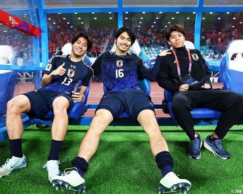 日本サッカー協会（jfa）／日本代表／なでしこジャパン Instagram 🔹𝗦𝗔𝗠𝗨𝗥𝗔𝗜 𝗕𝗟𝗨𝗘🔹 選手たちの試合後の笑顔を
