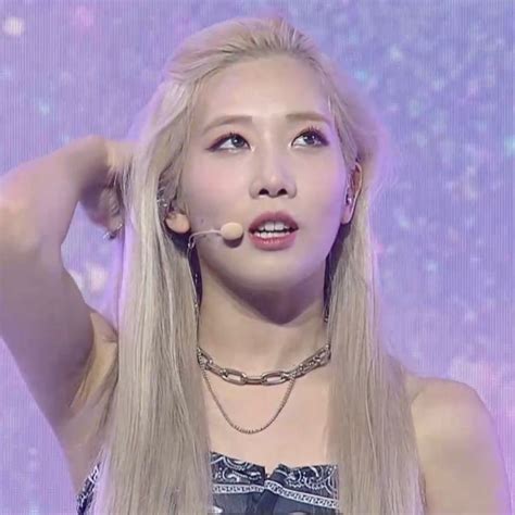 Pin By Johnnie On Loon Nose Ring Lips Kim