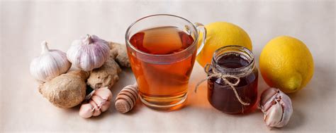 Minuman Panas Dengan Madu Lemon Dan Jahe Untuk Obat Batuk Minuman
