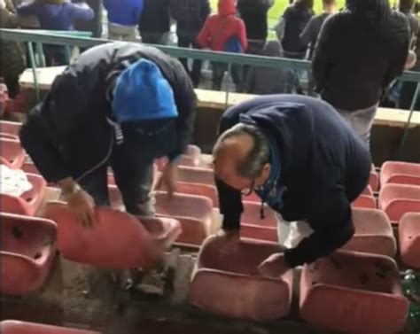Inciviltà allo Stadio San Paolo Hanno smontato i sediolini per