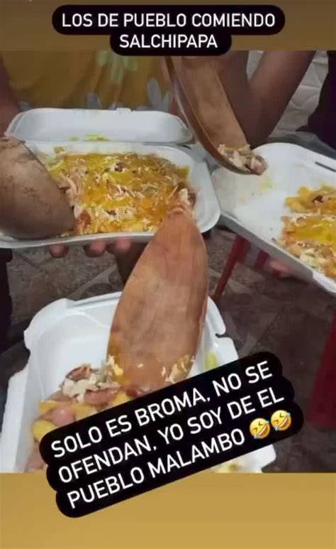 Los De Pueblo Comiendo Salchipapa