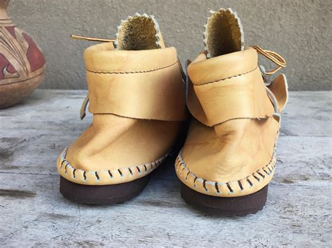 Vintage Taos Moccasin Womens Size 75 To 8 Leather Hard Soled Ankle