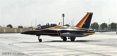 L 15教练机 千图网