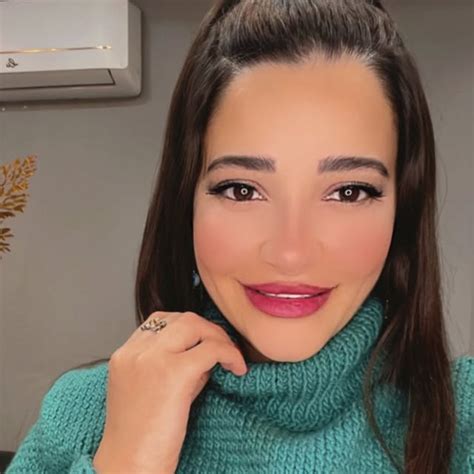 ‎عطیه هستم 🌸 عاشق قنادی و‌ آشپزی‎ Atiyeh Najaar Threads Say More