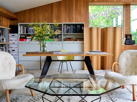 Luxury Feminine Desks Design Ideas
