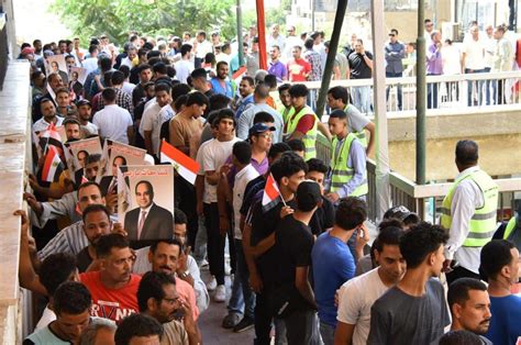 سباق التوكيلات يشعل المنافسة في انتخابات الرئاسة المصرية