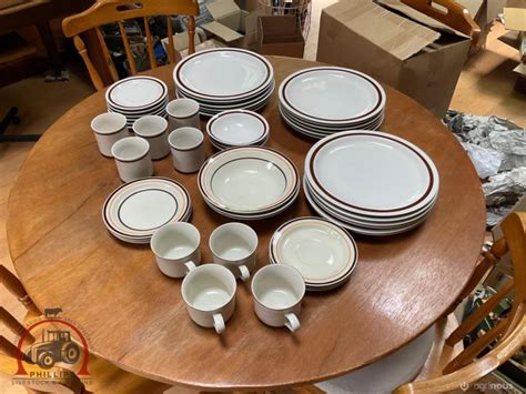 Lot 91 Assorted Dinner Plates Etc Auctionsplus