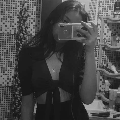 Loriane Lorianesantos • Threads Say More