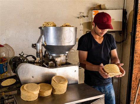 Ofrecen Trabajo Preparando Tortillas En Eu Pagan 45 Mil Pesos