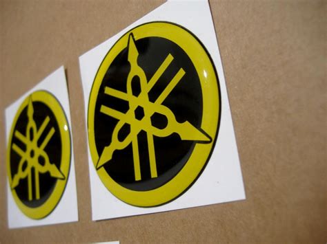 Yamaha Gel Silicone D Gas Tank Emblems Decals In Yellow Moto Sticker