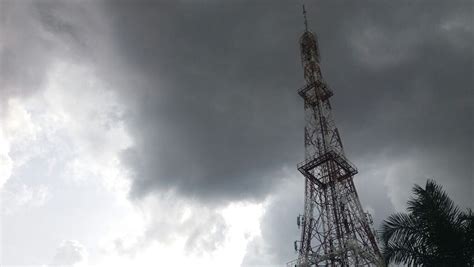Pancadas de chuva e ventos fortes seguem na previsão do tempo no Triângulo e Alto Paranaíba
